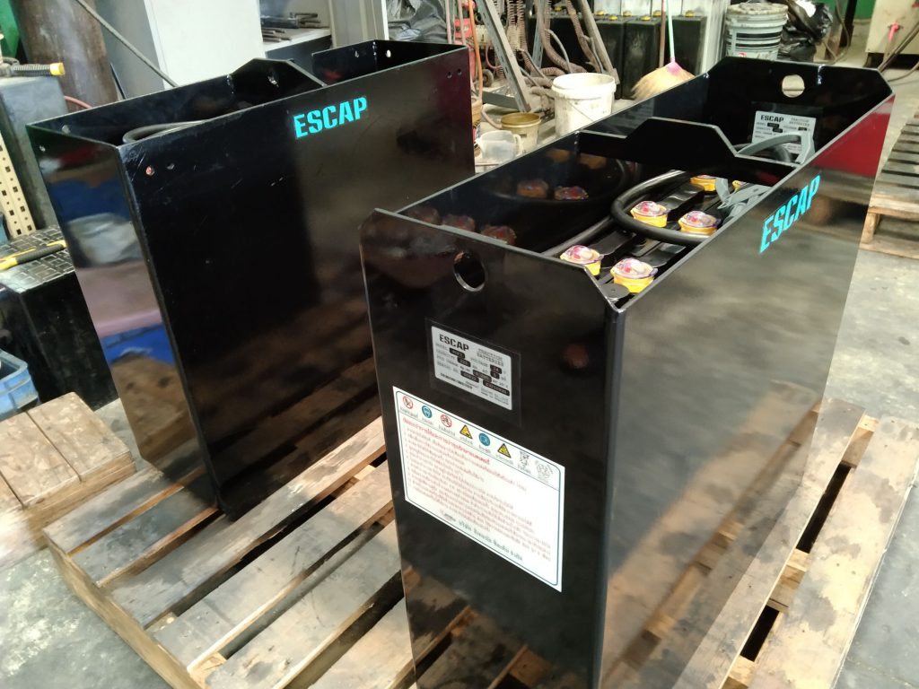 เตรียมแบตเตอรี่ ESCAP รุ่น VCF3 24V 225Ah/5HR จำนวน 2 ถัง ส่งให้กับ ...